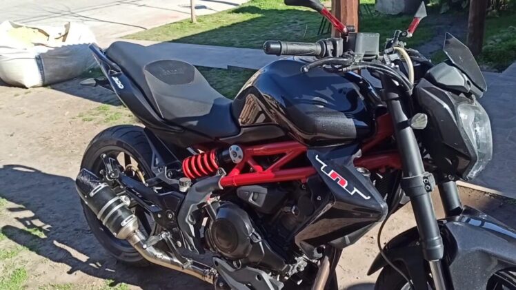 Benelli TNT 300 - Top Speed, Specs & Review 2024 - Quadro Vehicles